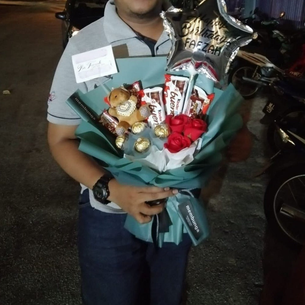 All Star Mix Chocolate Bouquet with Balloon (Klang Valley Delivery ...