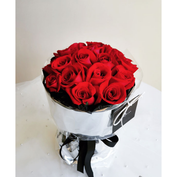 Elegance Flower Bouquet (Johor Bahru Delivery Only) | Giftr - Malaysia ...