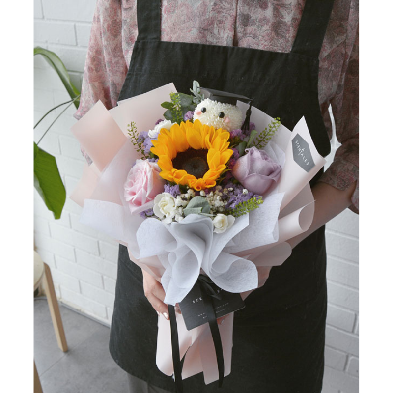 Flying Colors Graduation Petite Flower Bouquet (Johor Bahru Delivery O ...