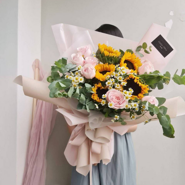 Emilia Flower Bouquet (Klang Valley Delivery) | Giftr - Malaysia's ...