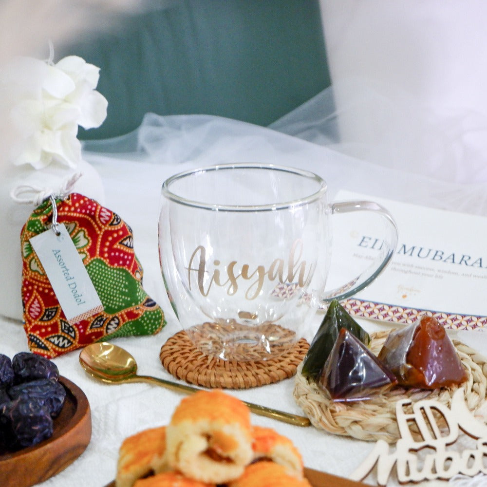 Raya Mulia Wooden Box with Personalised Mug (Klang Valley Delivery Onl ...