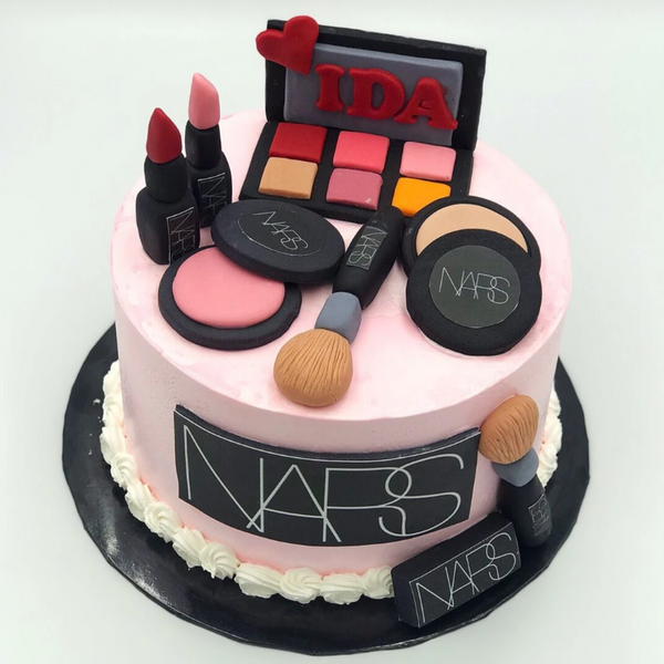 Cosmetic Cake (Negeri Sembilan Delivery) | Giftr - Malaysia's Leading ...