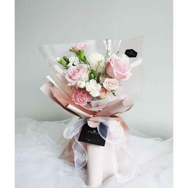 (Pre-order) Glade Flower Bouquet (Johor Bahru Delivery Only) | Giftr ...