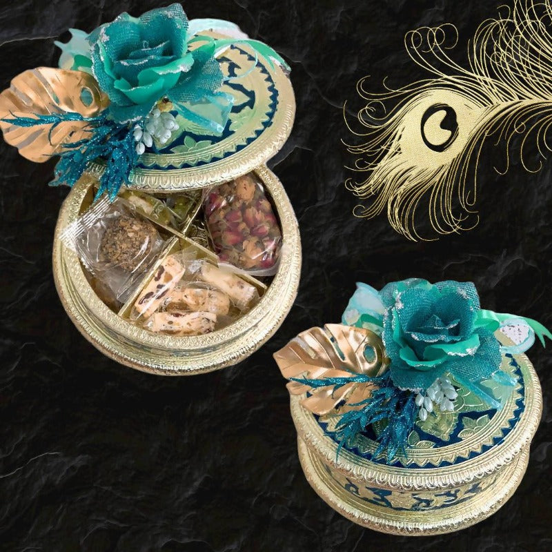 Deepavali Hamper | Karinna Diwali Gift Box with Assorted Goodies-Mediu ...