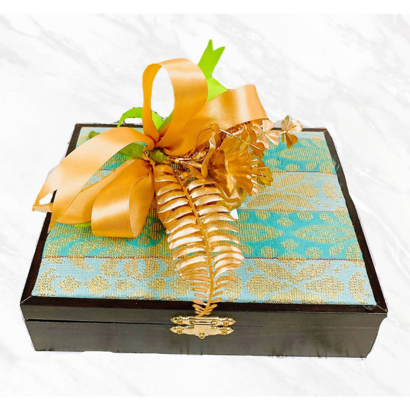 Hamper | Monrovia Raya Songket Gift Box - Small ( With Premium Dates a ...