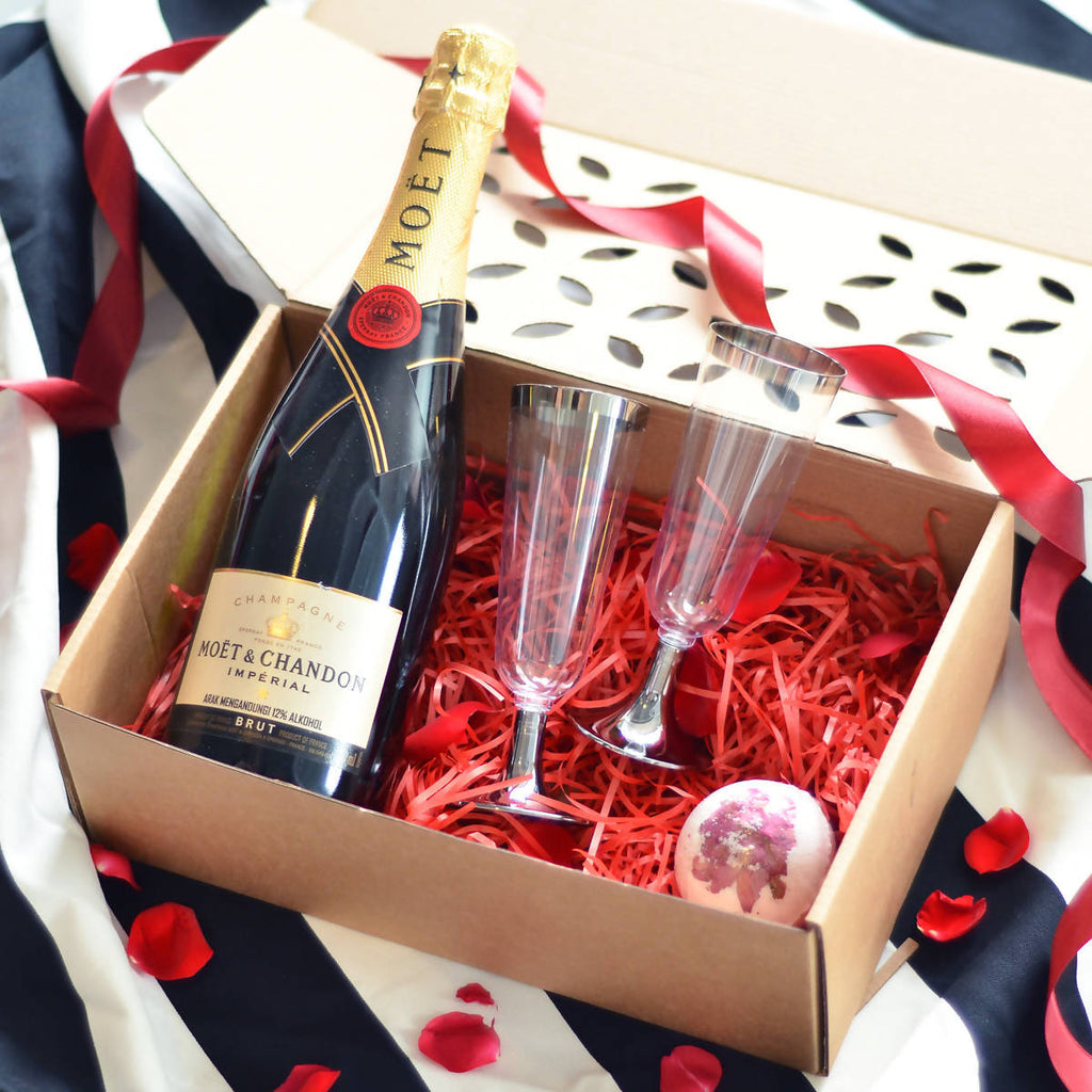 Moet & Chandon Set (Klang Valley Delivery Only) | Giftr - Malaysia's ...